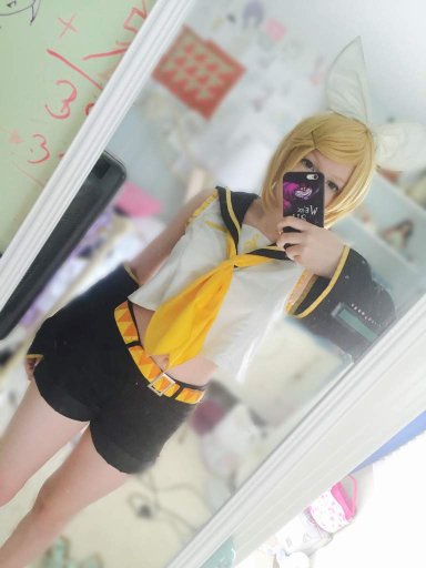 Kagamine Rin Cosplay | Cosplay Amino