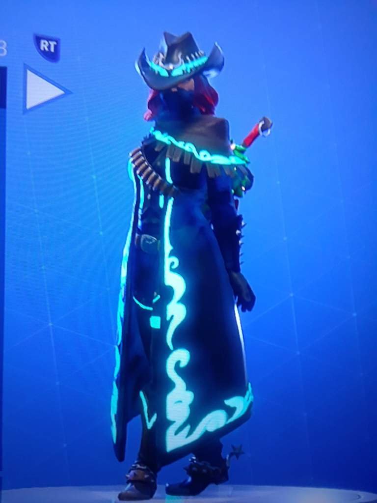 Calamity In Lynx Pose Is Cool Ngl Fortnite Battle Royale Armory Amino