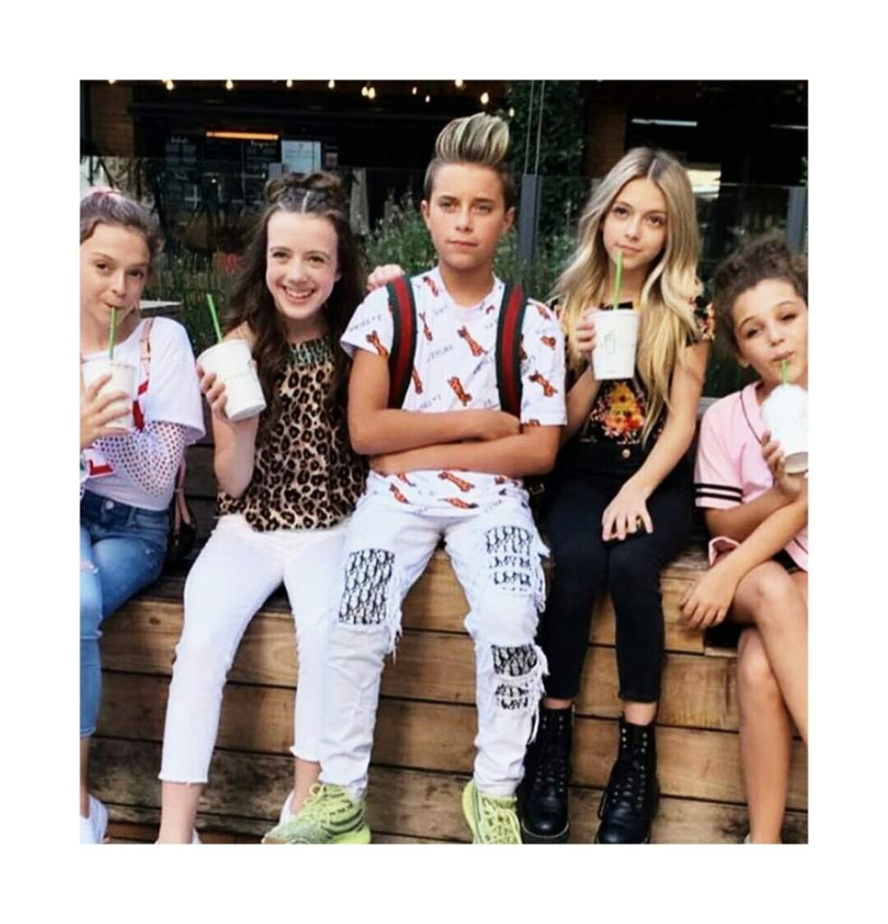 So Cute How They Sit Together Always Piper Rockelle ️ Amino