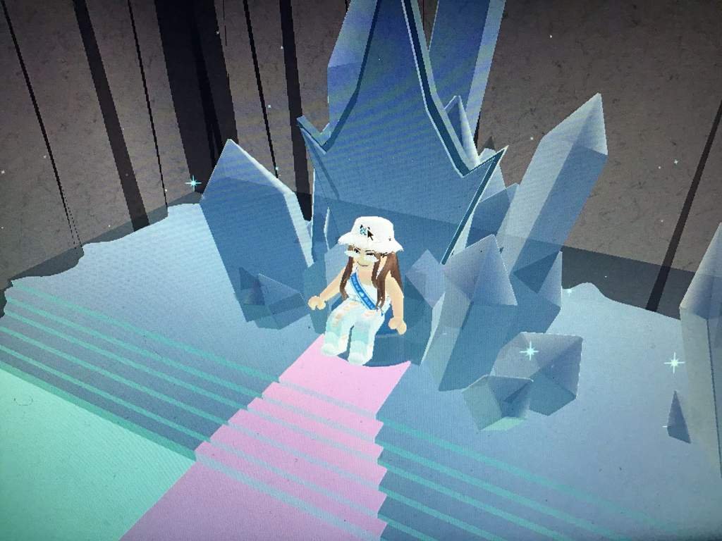 the queen | Roblox Amino