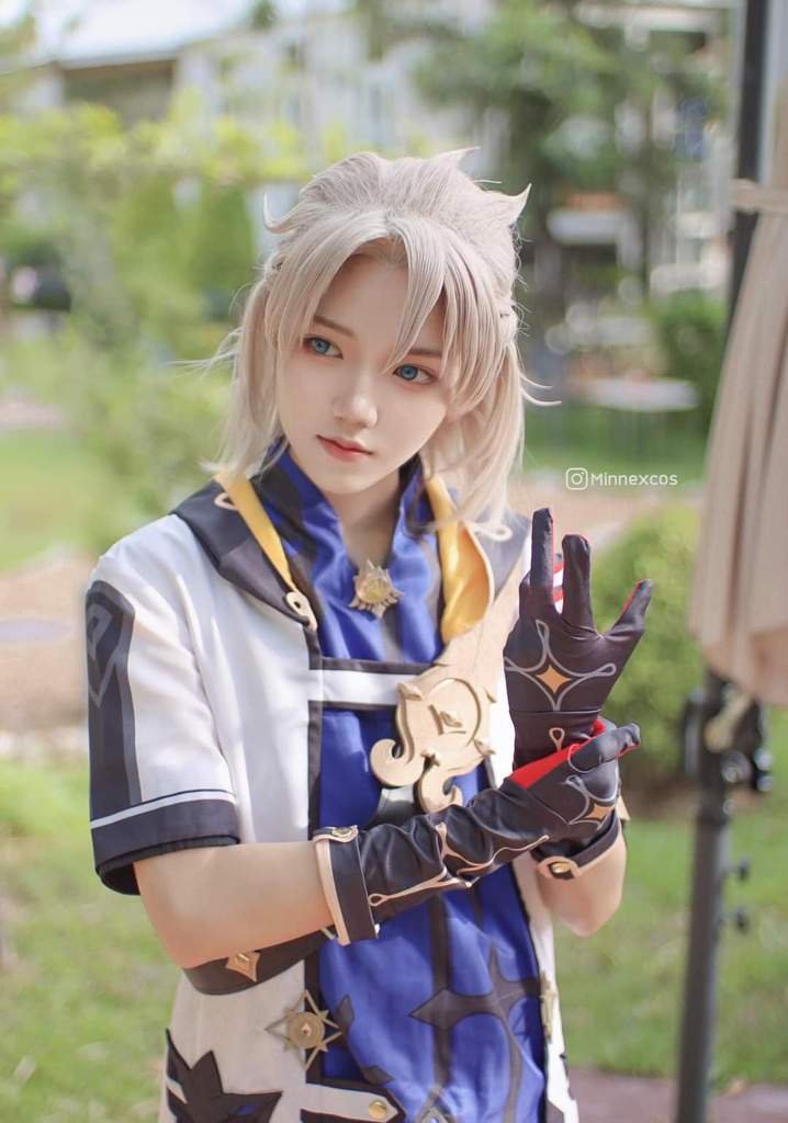 Albedo Cosplay Genshin Impact German Amino