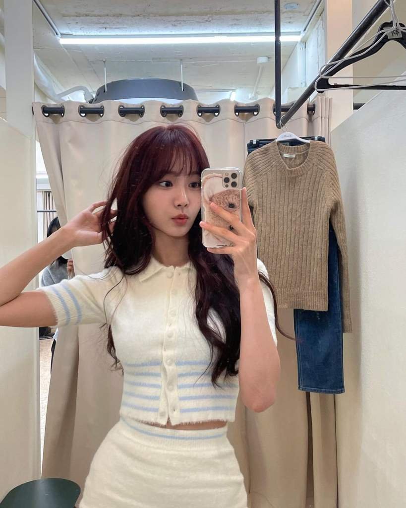 Yeonwoo Instagram Update Momoland🎫🎡 Amino