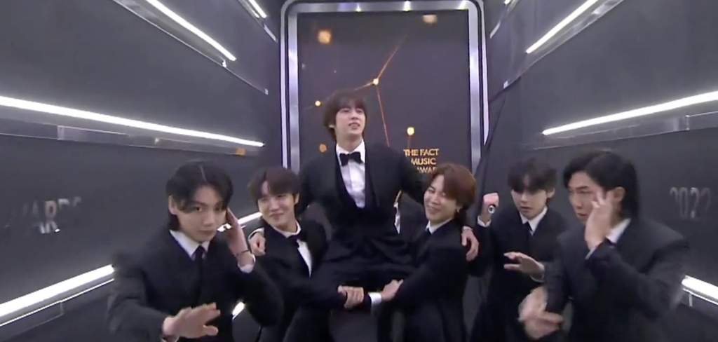 BTS @ The 2022 Fact Music Awards 🏆🏆🏆🏆🏆🏆🏆 | ARMY's Amino