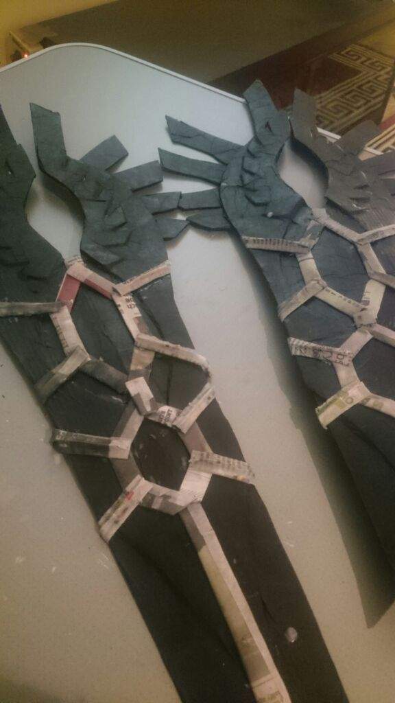 Cardboard Armor Tutorial Cosplay Amino Cardboard Armor Tutorial Cosplay Amino
