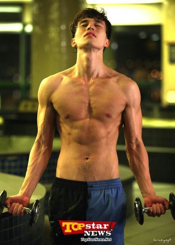 Lee Dong Wook A Heroe With Abs K Drama Amino