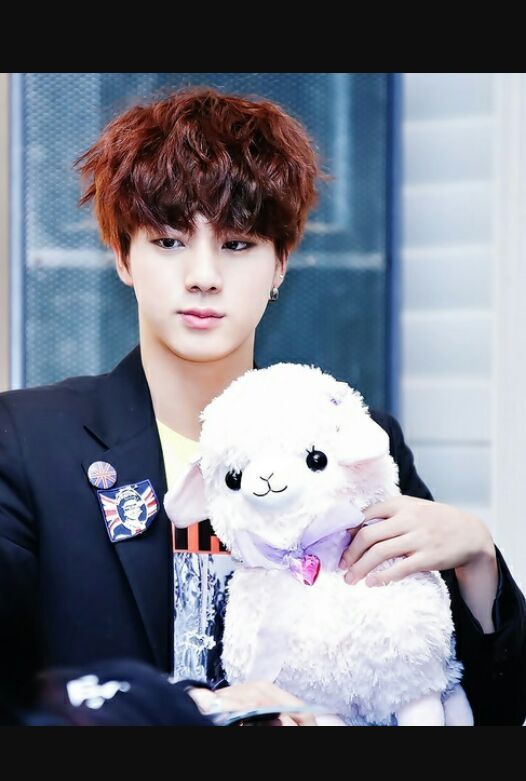 Feliz cumpleaños jin💕💜 | ARMY's Amino Amino