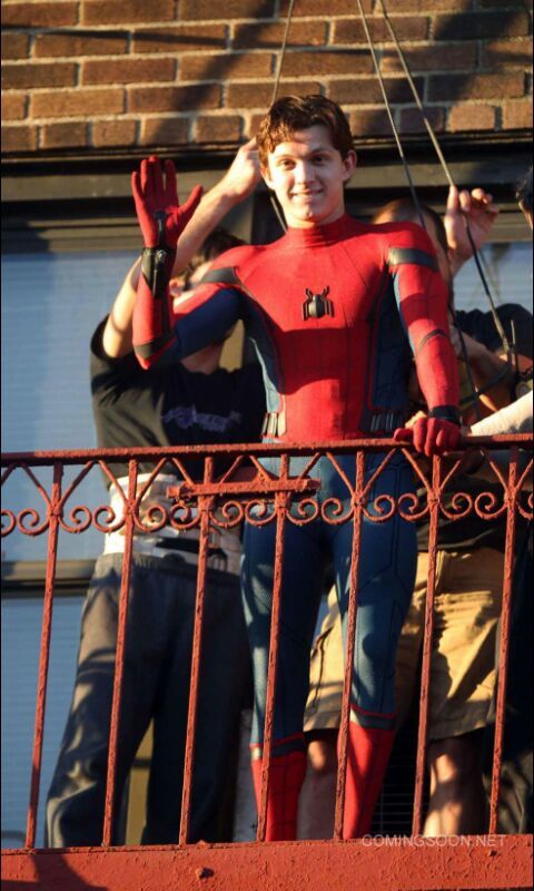 Peter Parker De Tom Holland | Wiki | •cómics• Amino