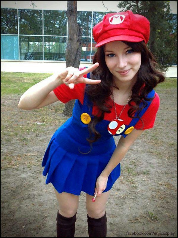 Mario Genderbend Cosplay Poll Cosplay Amino