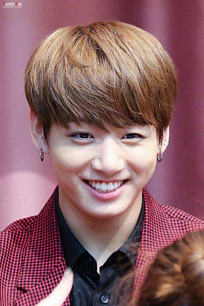 Bts Jungkook Always Smiles Like A Bunny Armys Amino