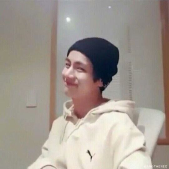 Appreciation Post For Taehyung In A Bandana Armys Amino