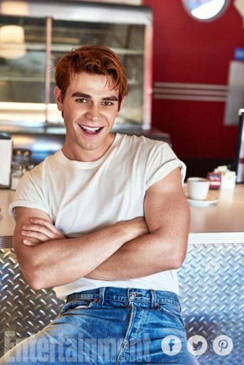 Behind The Scenes Of The Entertainment Weekly Shoot Riverdale Amino