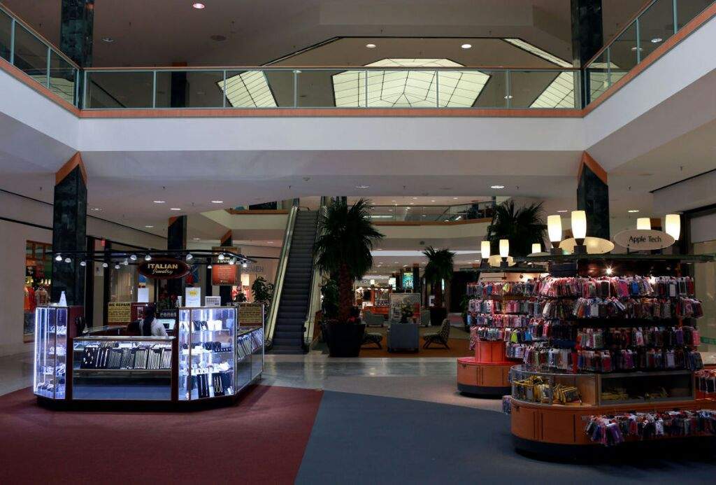 Abandoned Mall | Vaporwave Amino Abandoned Mall | Vaporwave Amino