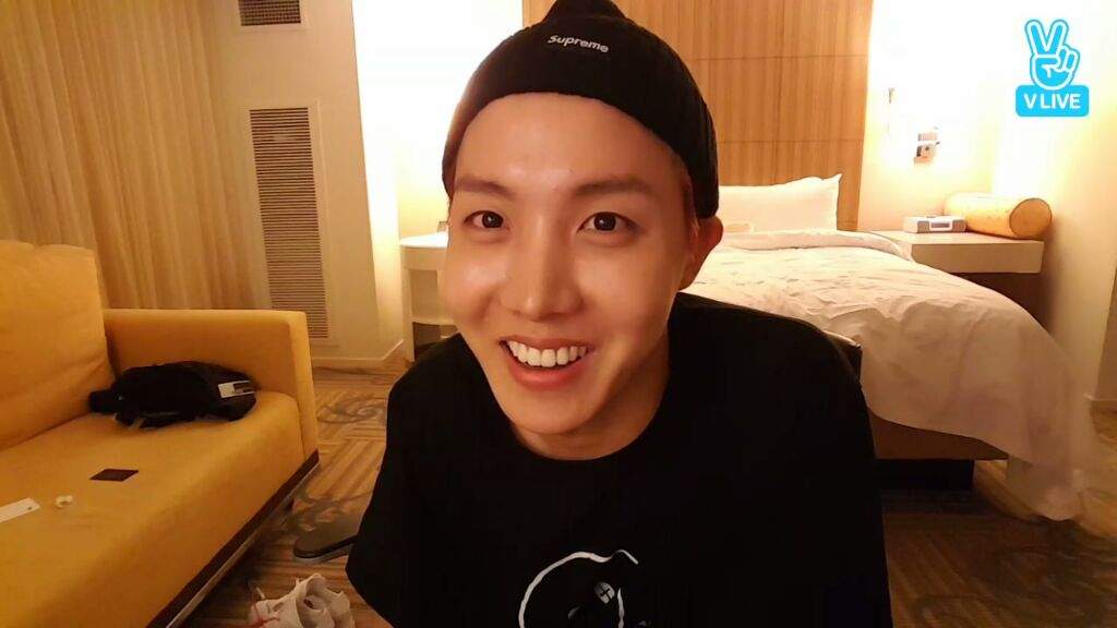Hobi En Vlive We Are Armys Español Amino
