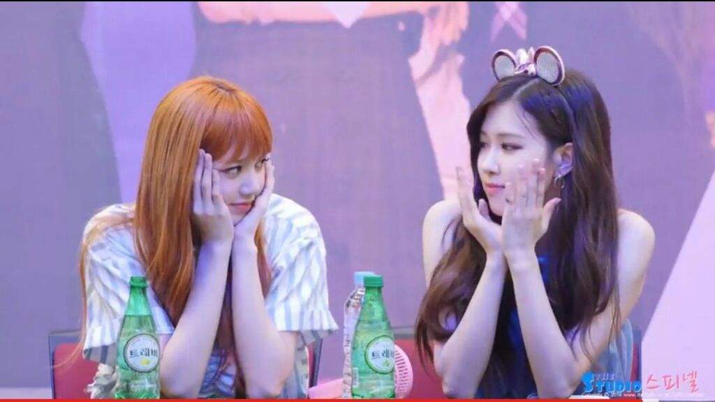 》chaelisa《 Wiki •blackpink• Amino