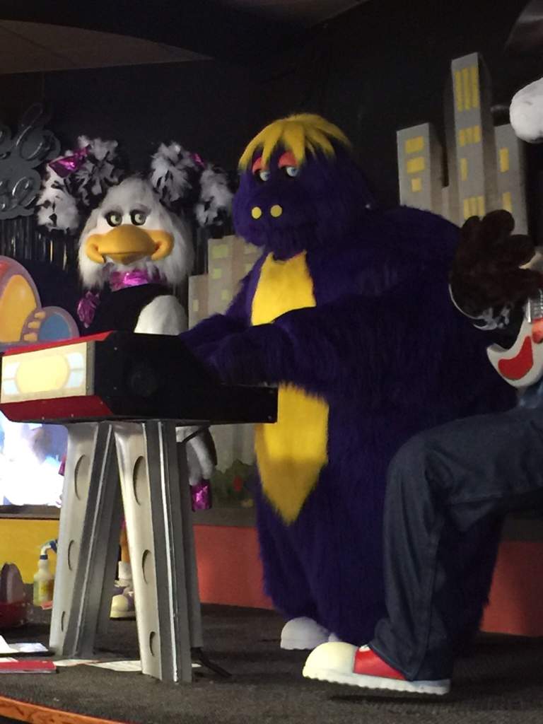 Best Cec Ive Ever Been To Chuck E Cheeses Amino Amino