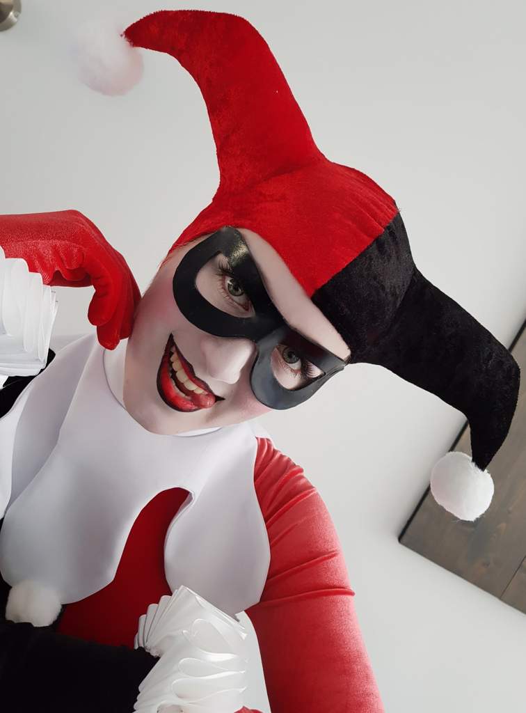 Classic Harley Quinn Cosplay Harley Quinn Amino