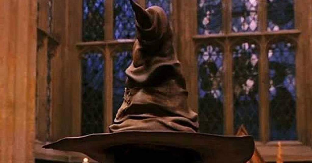 Интересные факты о Распределяющей Шляпе | Harry Potter Rus Amino Amino