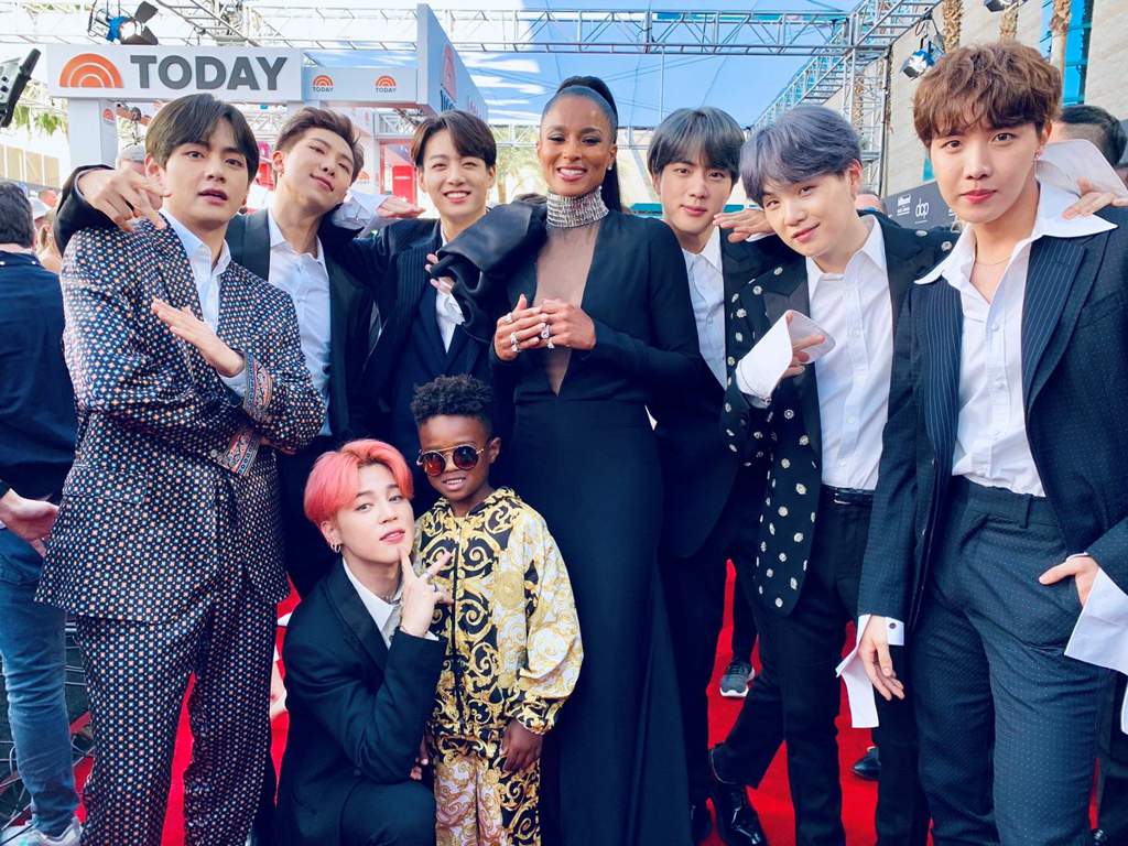 Fotos de BTS con Artistas en los Billboard Music Awards | ARMY's Amino Amino