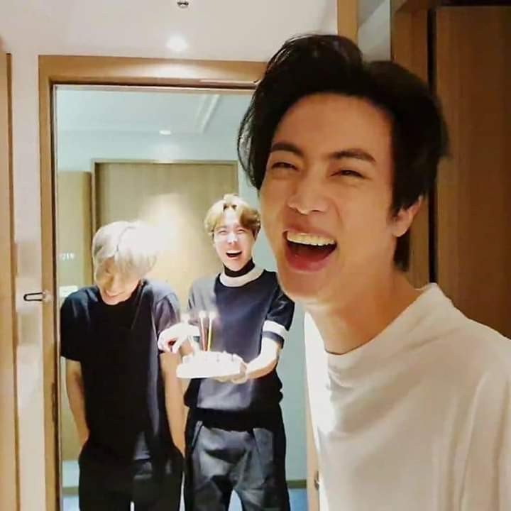 Happy Birthday Kim Seok Jin Аниме Amino Amino