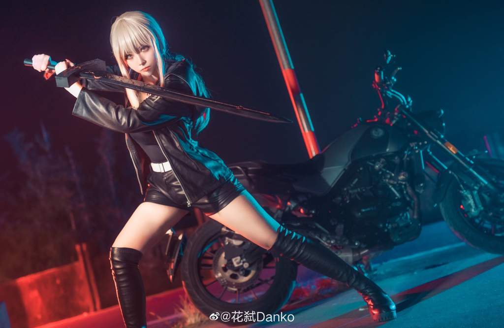 Artoria Pendragon 🗡alter🗡 Fategrand Order Cosplay By 花弑danko😍👌 Anime Amino