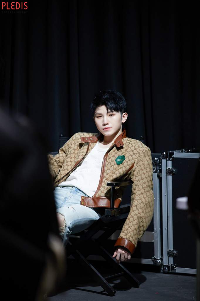 Woozi Ruby Mv Photo Behind Seventeen Español Amino
